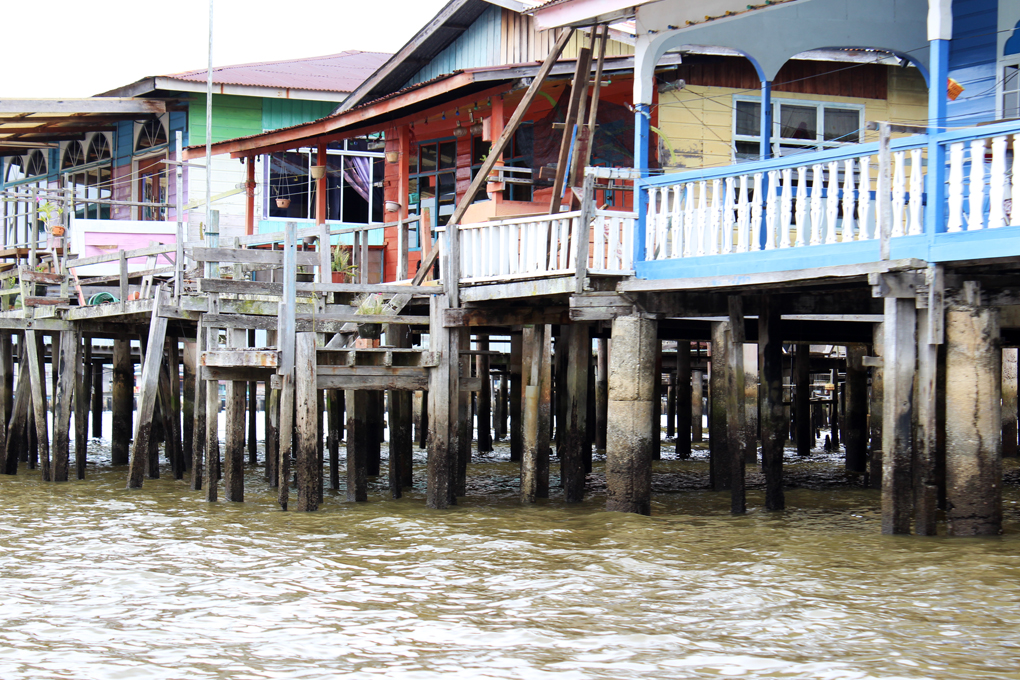 brunei 32 – Secret Wardrobe